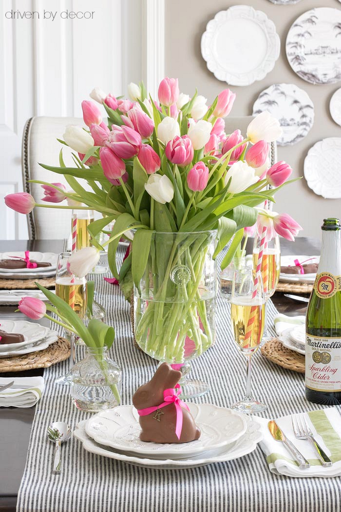 15 Absolutely Beautiful Easter Tablescapes To Inspire You - XOXO Shelly