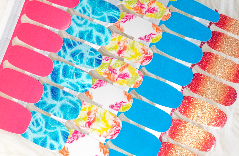 Summer Splash Collection: Color Street - XOXO Shelly